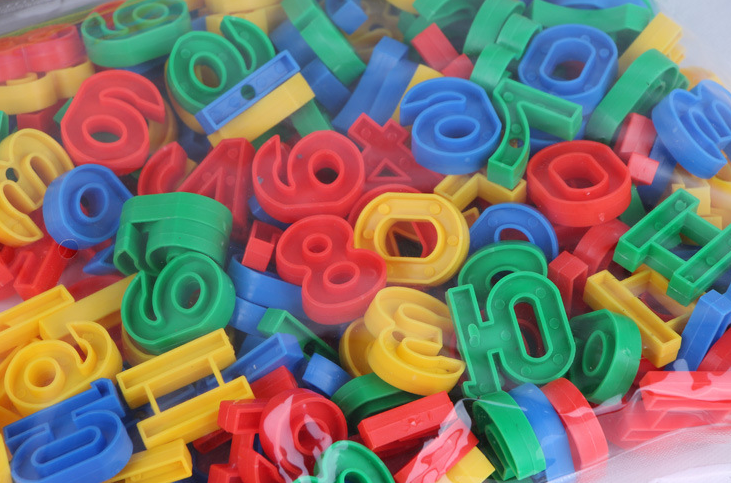 What's material of puzzle? Introduce different material of puzzle